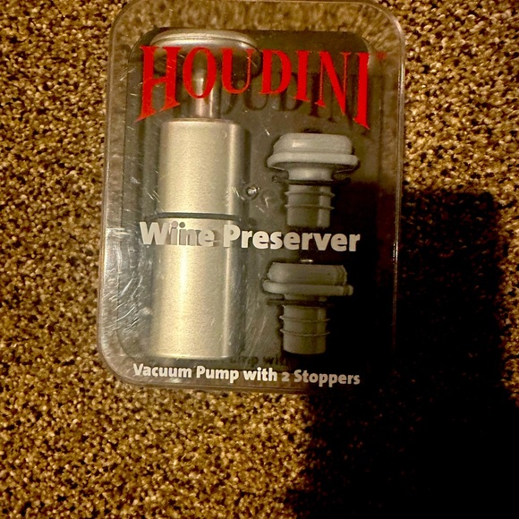 Kitchen | Houdini Wine Preserver Vacuum Pump With 2 Stoppers | Poshmark
